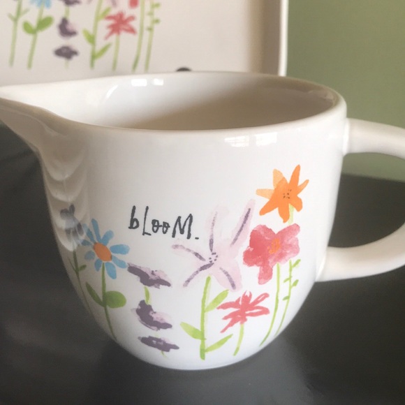 Rae Dunn | Other | Rae Dunn Spring Bloom Set 4 Plates Tray Creamer ...